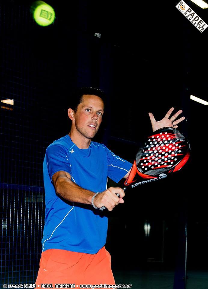 TEST of PR890 Victory Red ARTENGO | Padel Magazine