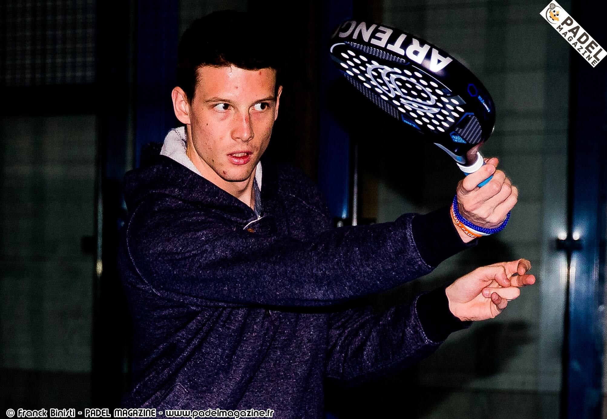 ARTENGO PR860 LIGHT BLUE PADEL RACKET | Padel Magazine