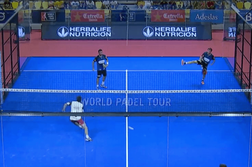 Why smashing in padel can be (very) dangerous? | Padel Magazine