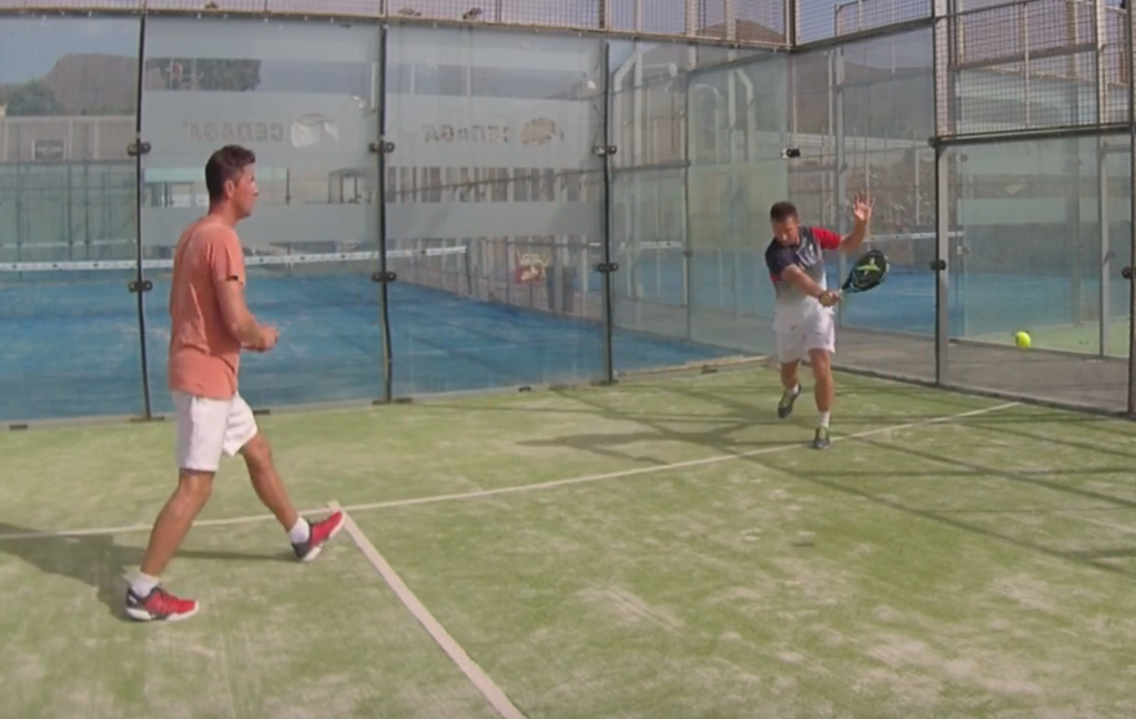 Exercises to do to improve your forehand in padel | Padel Magazine