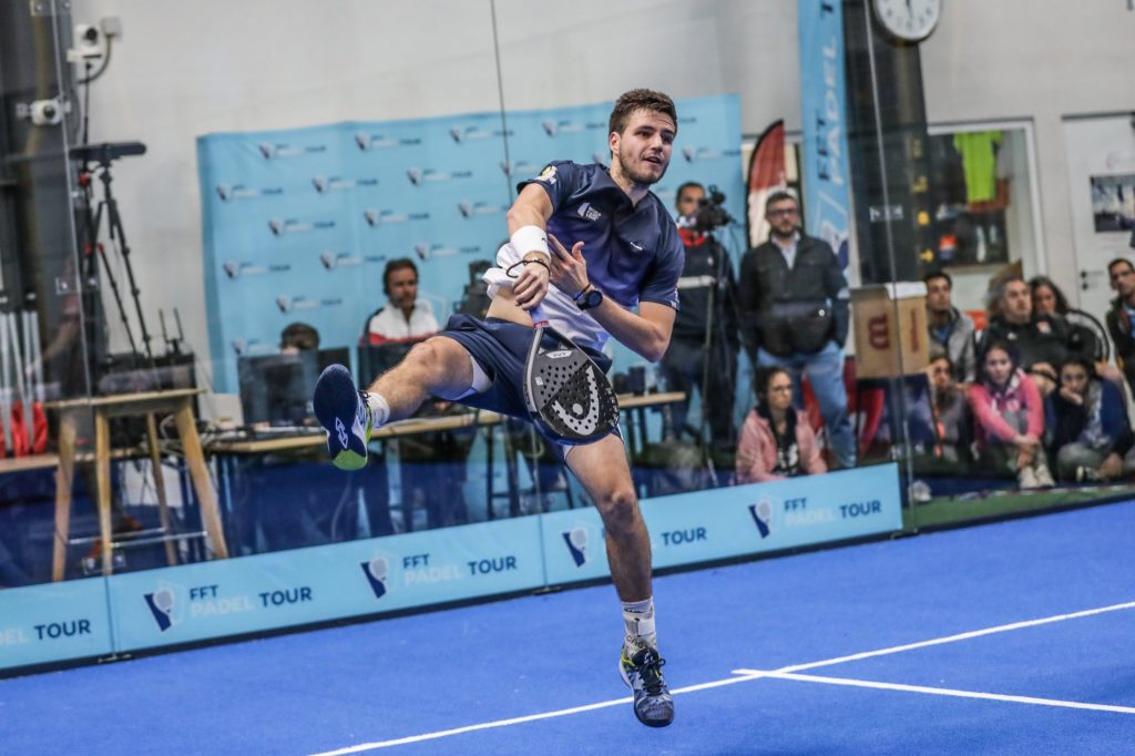 Padel tutorial: The parallel smash on the right side | Padel Magazine
