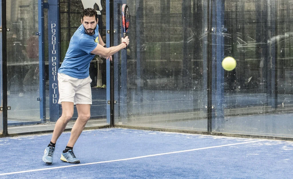 Padel Stuff : l’importance du service au padel