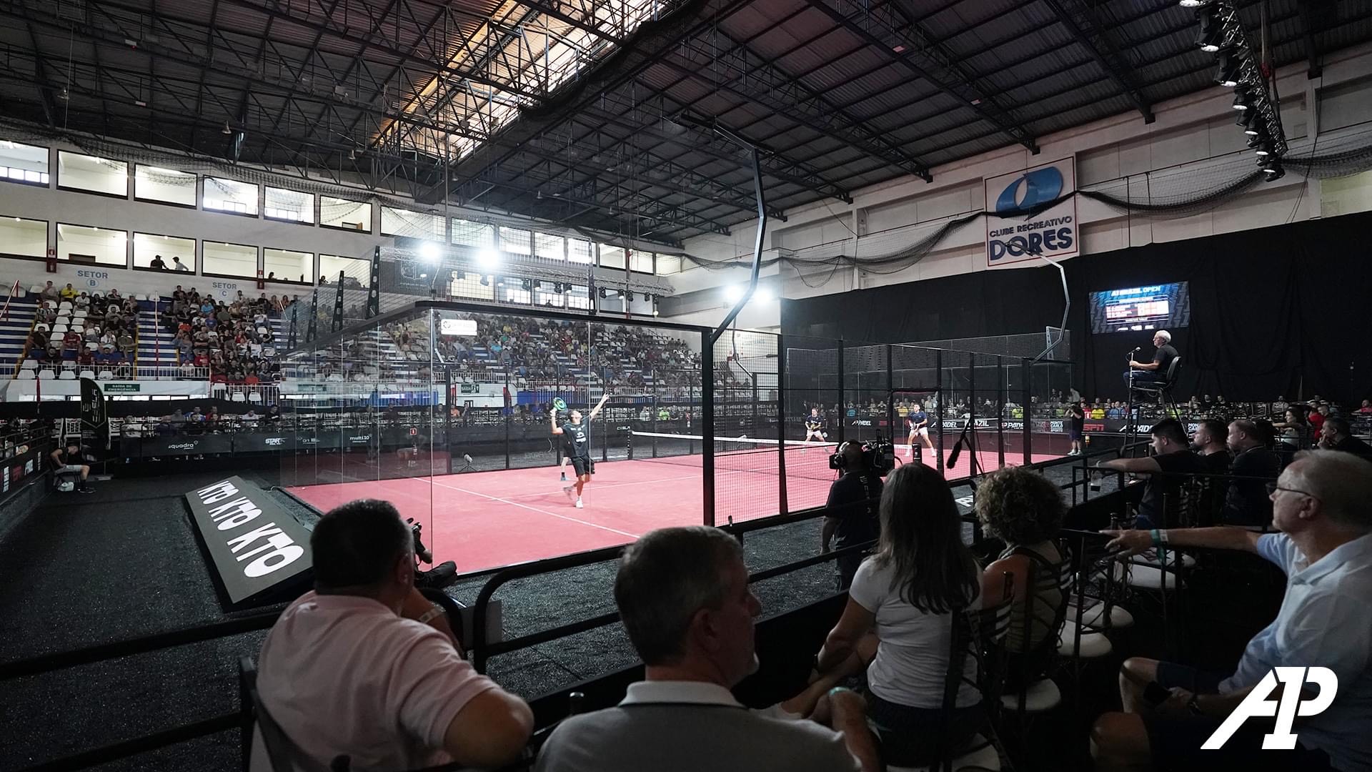Follow the round of 1 of the AXNUMX Padel Brazil Open