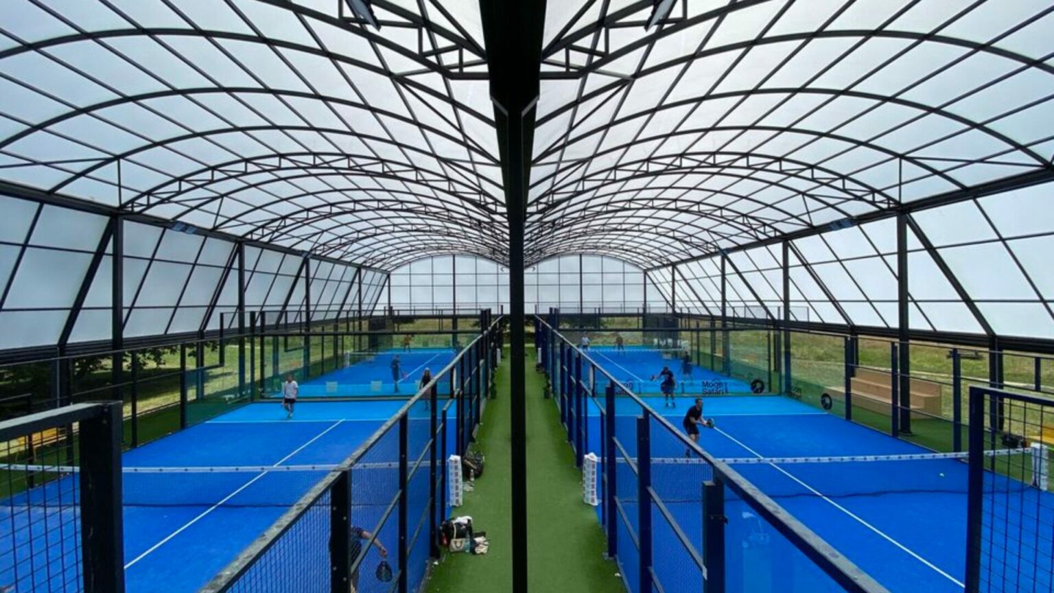 111 nouvelles pistes de padel ont été construites chaque semaine dans ...