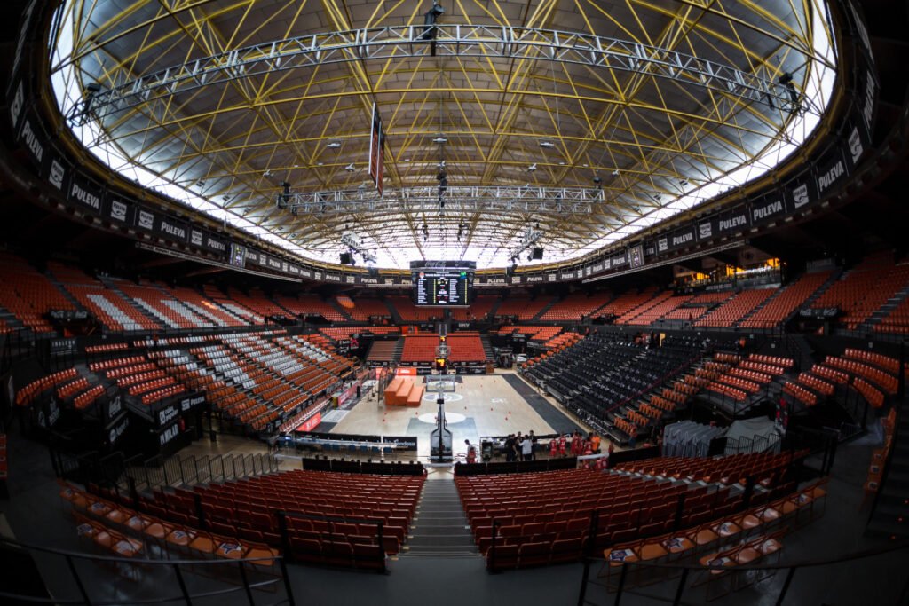 Valencia, between flames and padel: a dive into the soul of the next ...